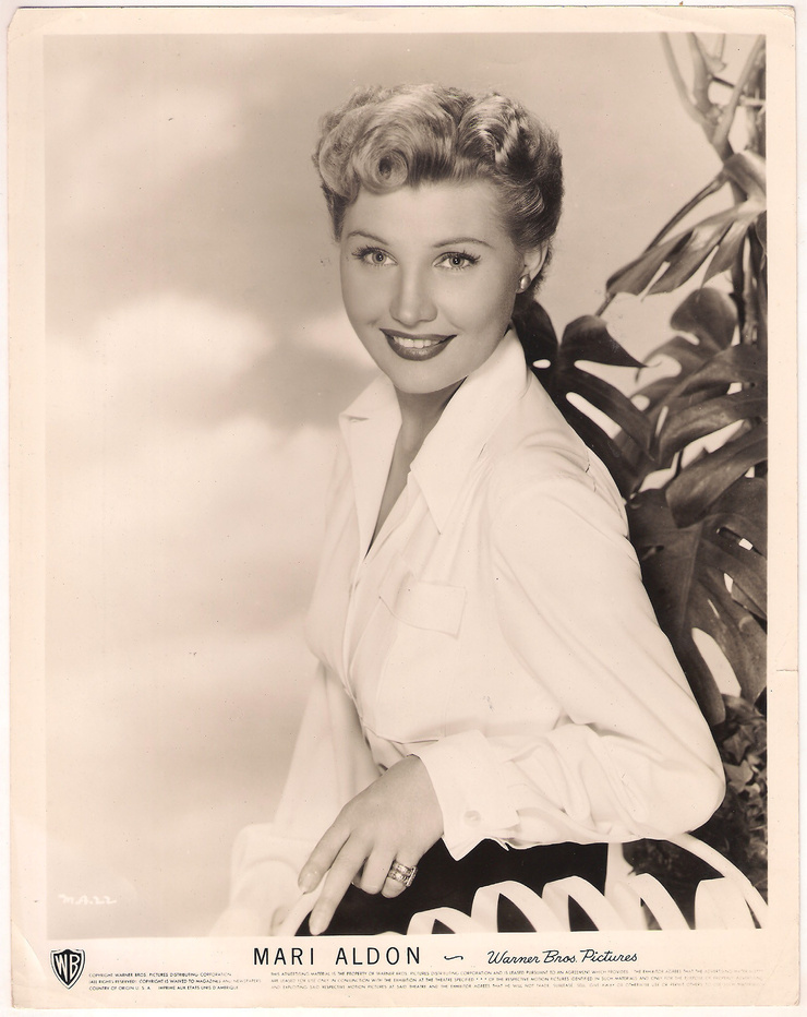 Picture of Mari Aldon