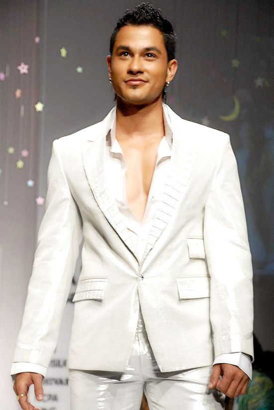 Image of Kunal Khemu