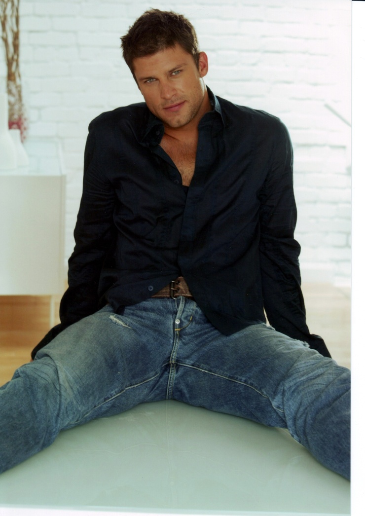 Greg Vaughan picture