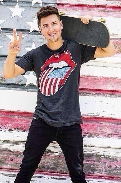 Image of Logan Henderson