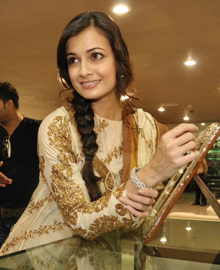 Image of Diya Mirza