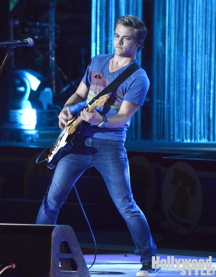Hunter Hayes image