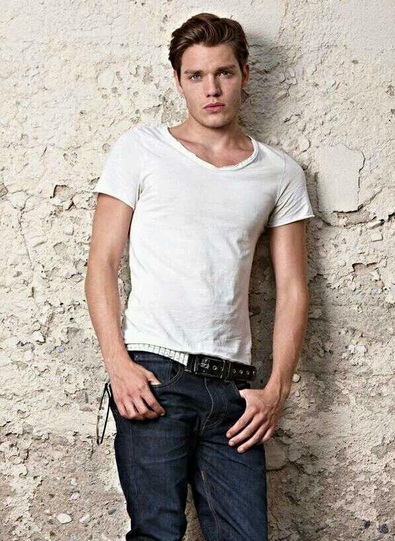 Picture of Dominic Sherwood