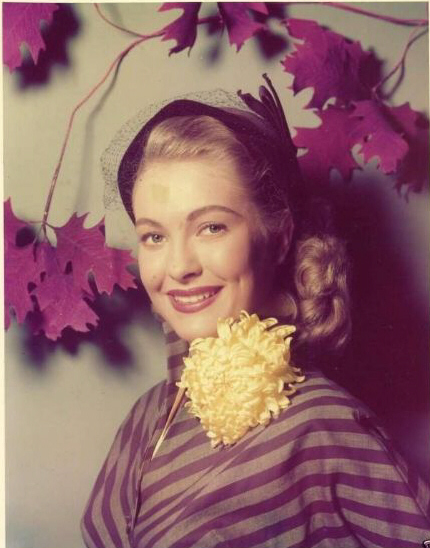 Picture of Lori Nelson