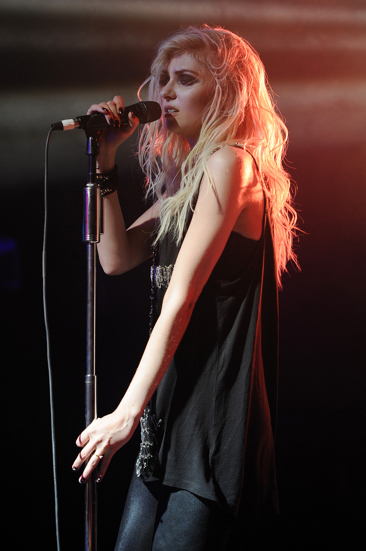 Picture of Taylor Momsen
