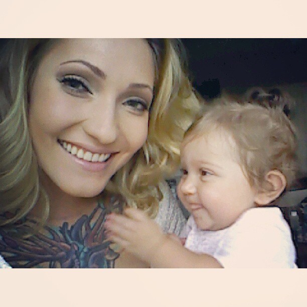 Michaeline Singer image