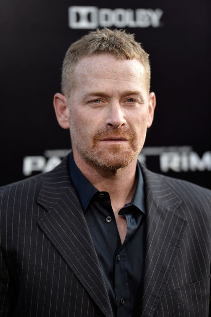 Max Martini picture