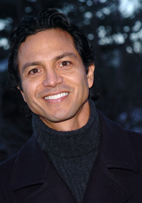 Benjamin Bratt image