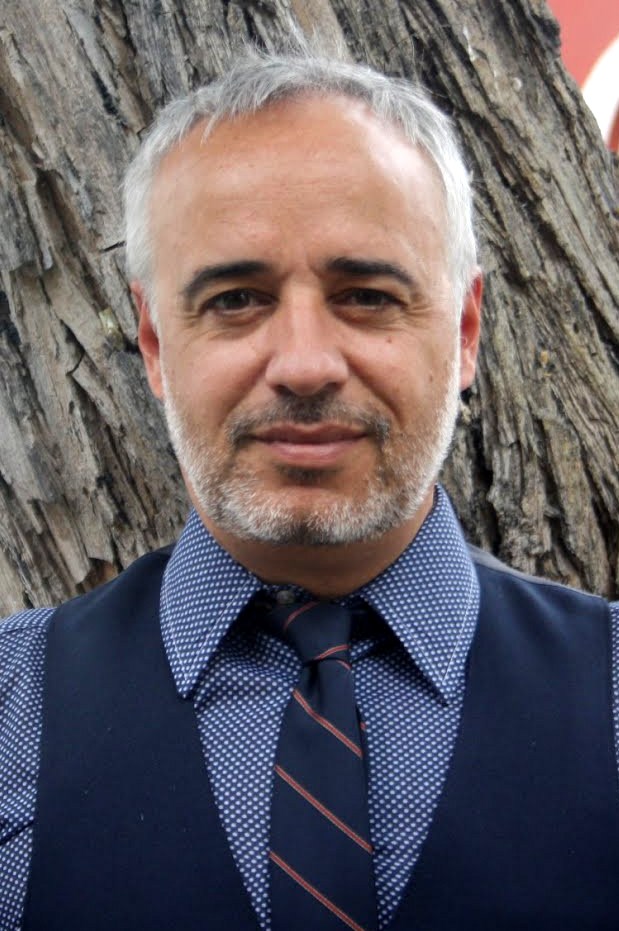 Picture of Javier Fuentes-León