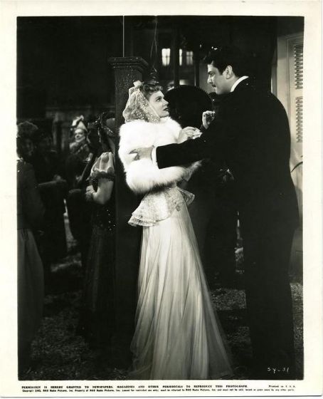 Image of Anna Neagle