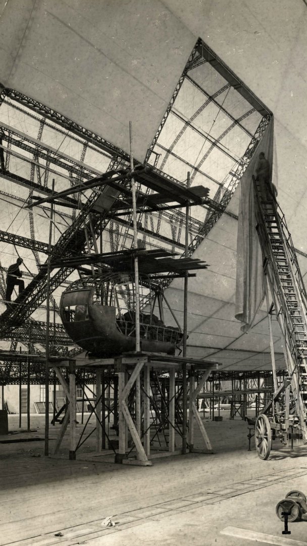 Construction of Graf Zeppelin