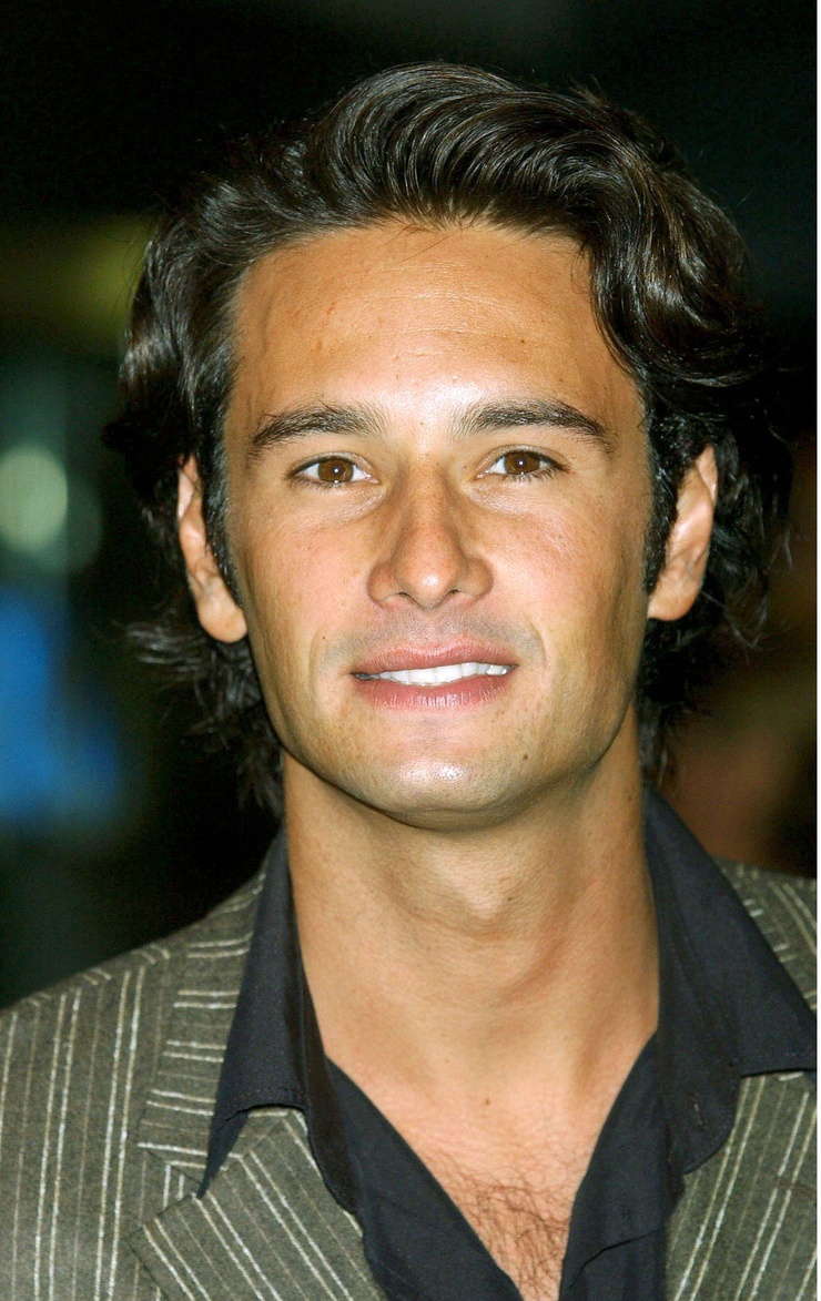Picture of Rodrigo Santoro
