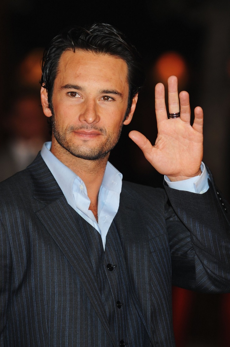 Picture of Rodrigo Santoro