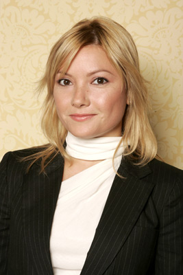 Joely Collins picture