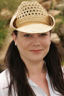 Picture of Liza Snyder