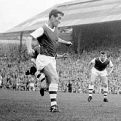 Picture of Geoff Strong