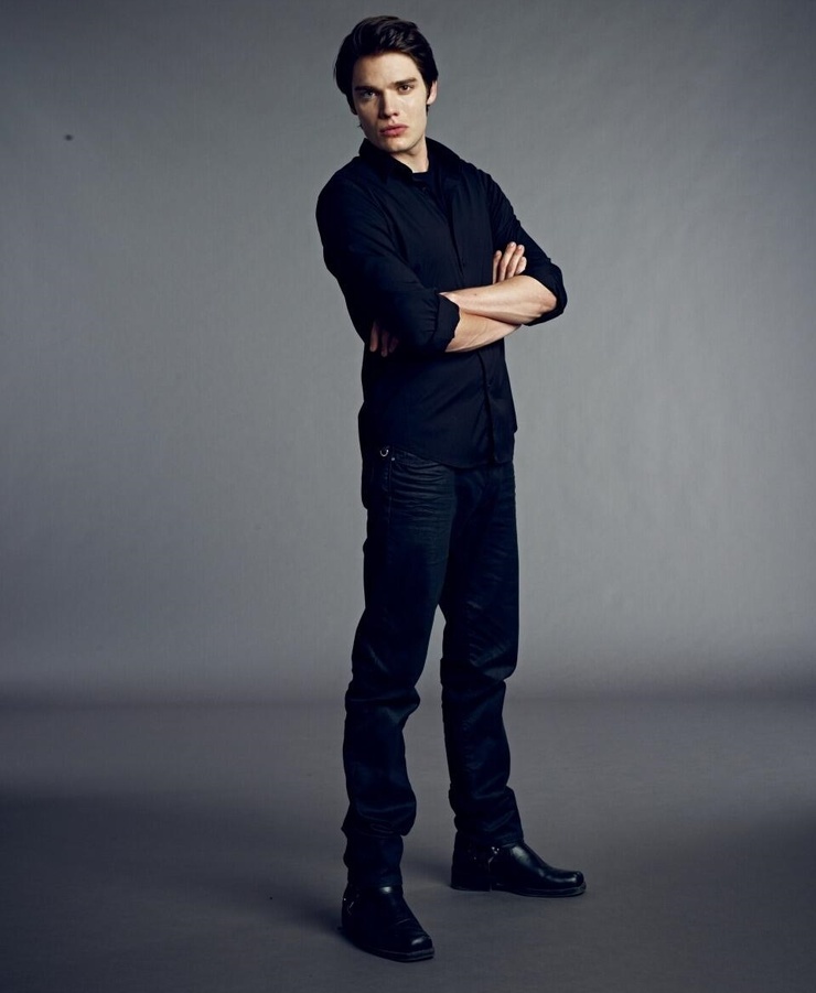 Dominic Sherwood picture