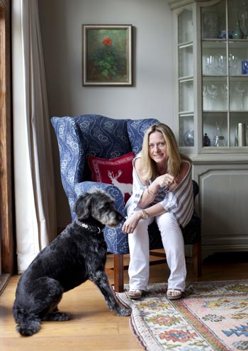 Caroline Rowland image