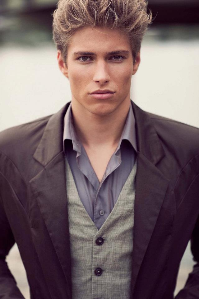 Picture of Sven Csongar