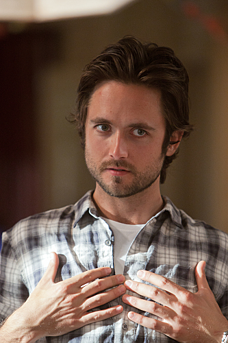 Picture of Justin Chatwin