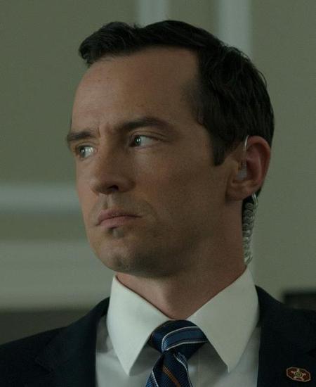 Picture of Nathan Darrow