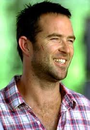 Sullivan Stapleton image