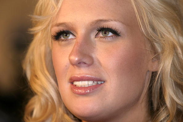 Picture of CariDee English