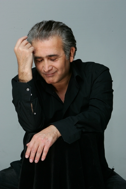 Picture of Lakis Lazopoulos