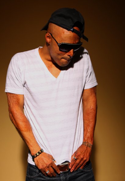 Image of J.R. Martinez