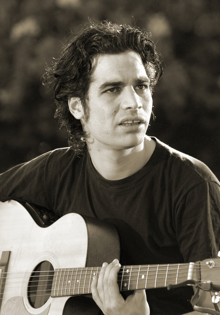 Picture of Aviv Geffen