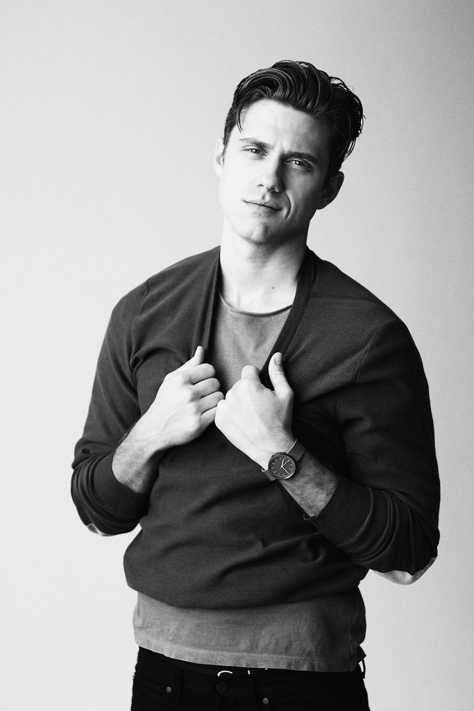 Picture of Aaron Tveit