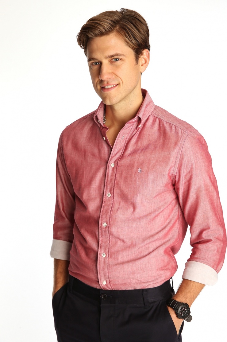 Aaron Tveit image