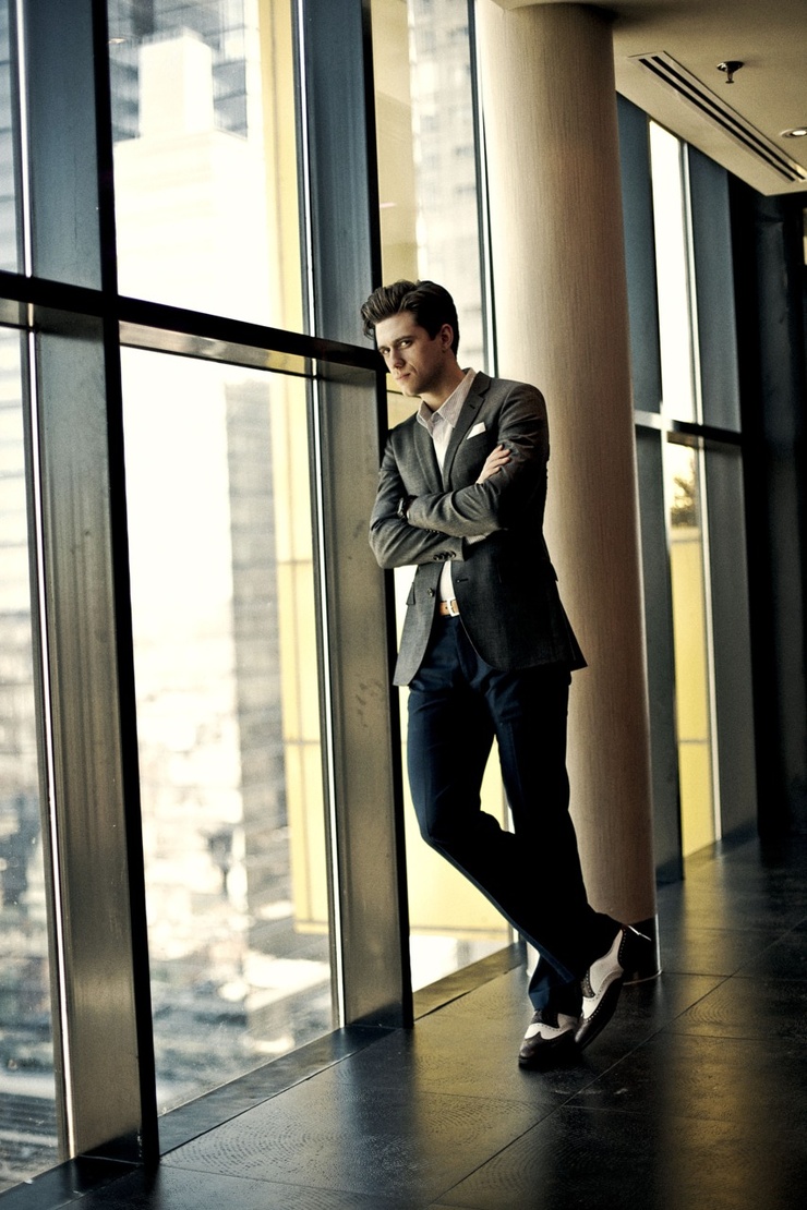 Aaron Tveit picture