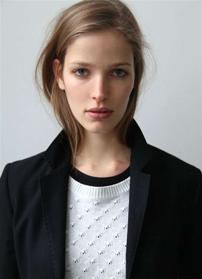 Picture of Alisa Ahmann