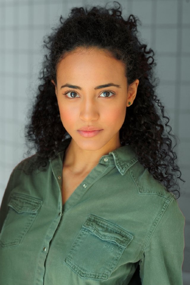 Picture of Alexandra Metz