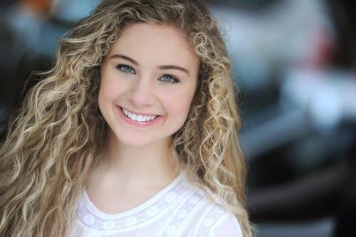 Picture of Lizzy DeClement