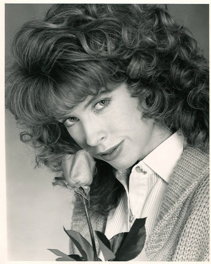 Picture of Julianne Phillips