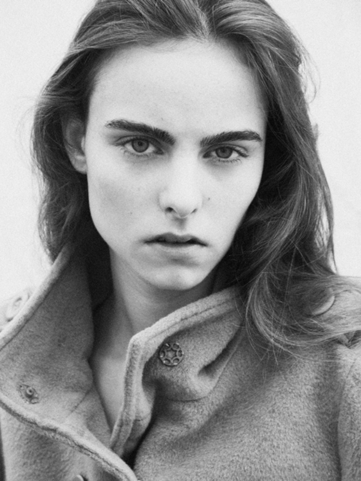 Picture of Estella Brons