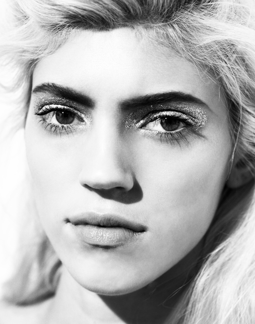 Devon Windsor image