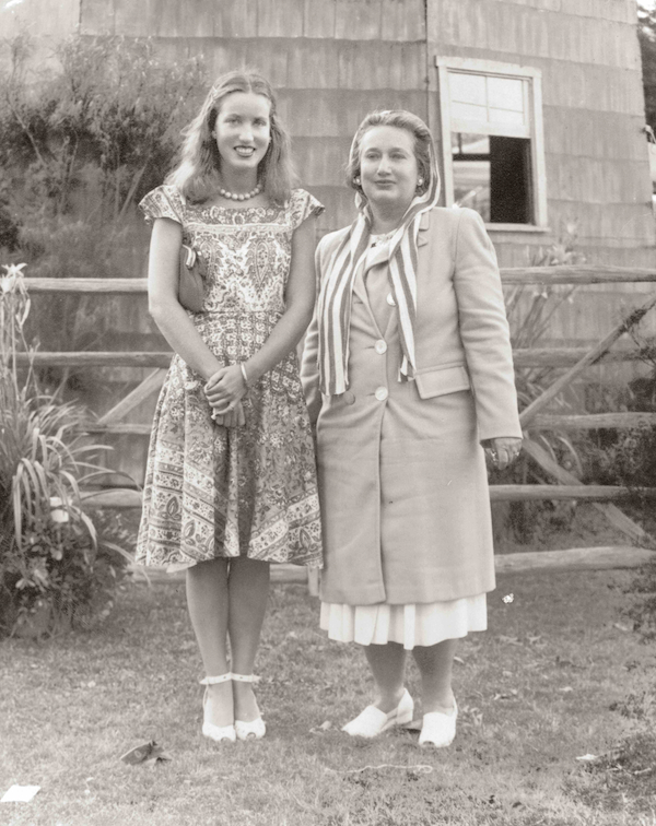 Edith 'Little Edie' Bouvier Beale image