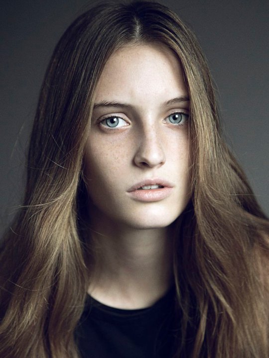 Image of Azul Caletti