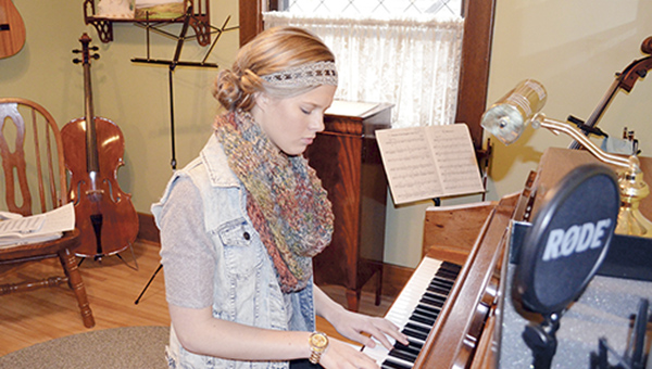 Picture of Molly Kate Kestner