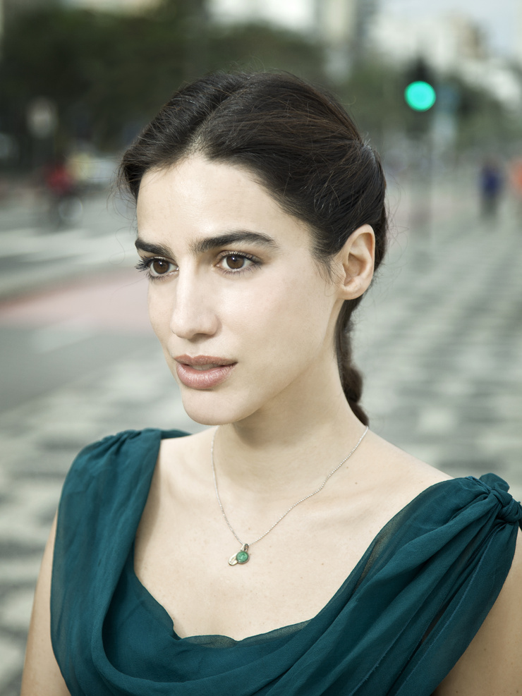 Picture of Lila Azam Zanganeh