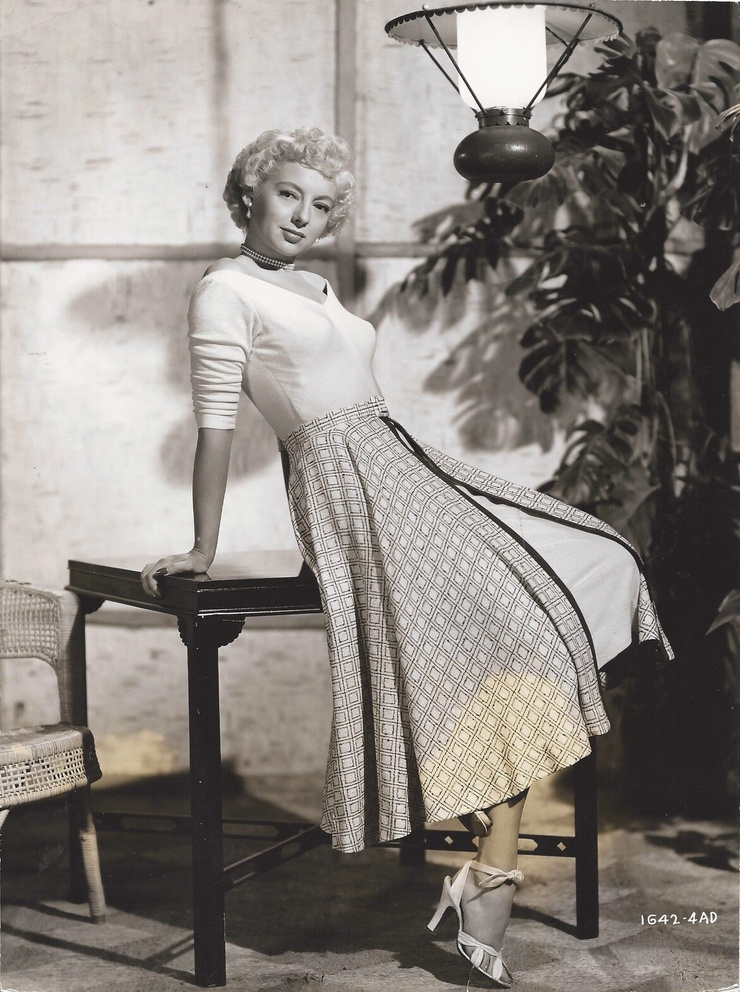 Picture of Evelyn Keyes