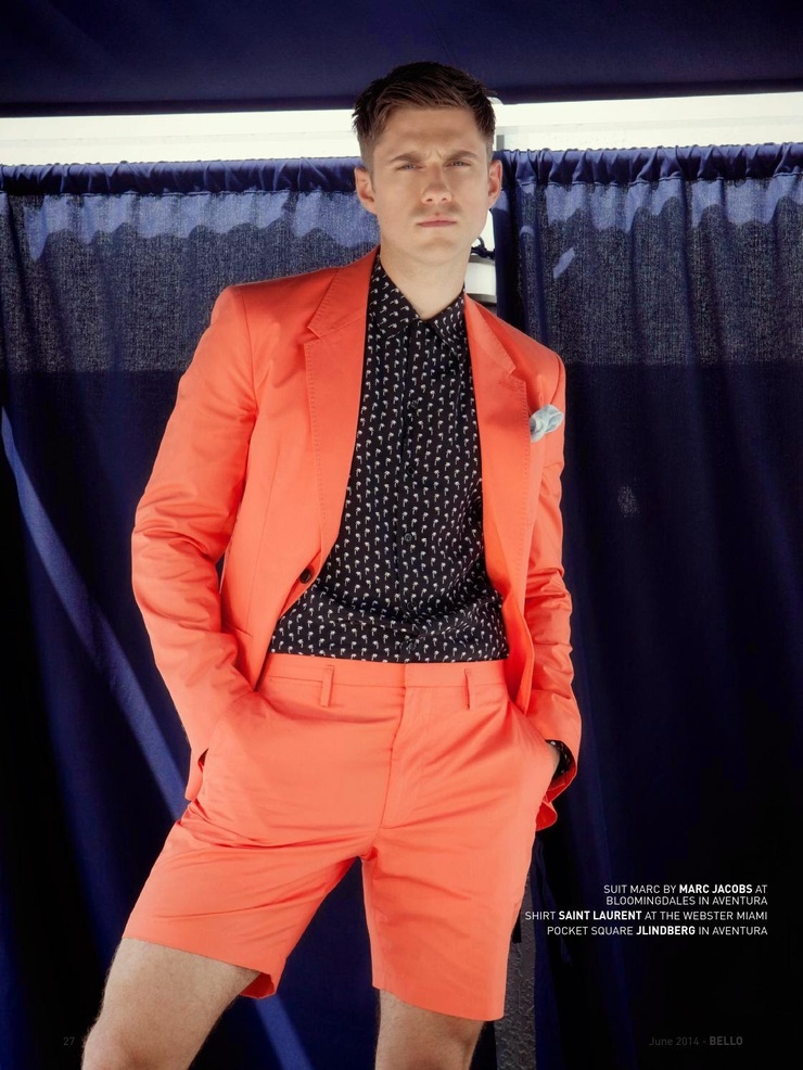 Picture of Aaron Tveit