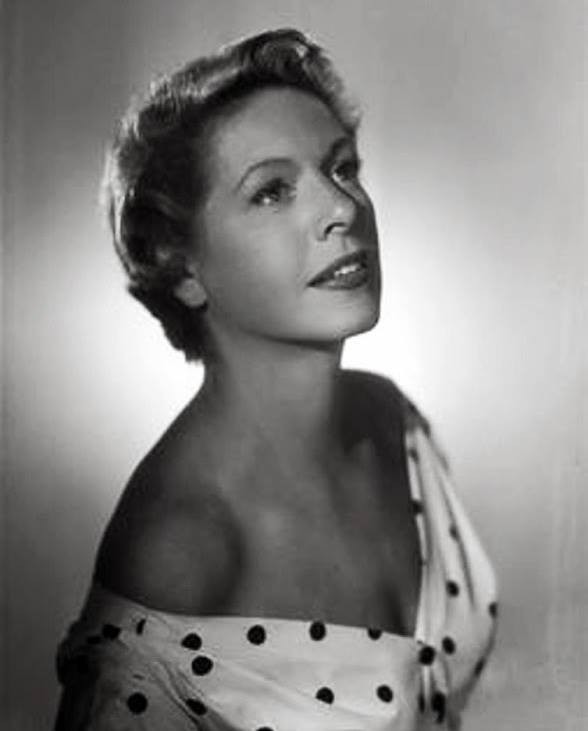Picture of Madeleine Robinson