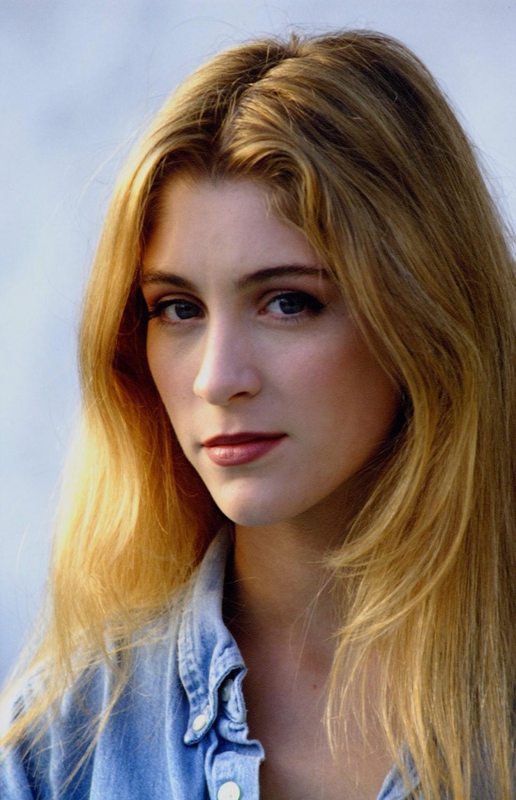 Picture of Staci Keanan