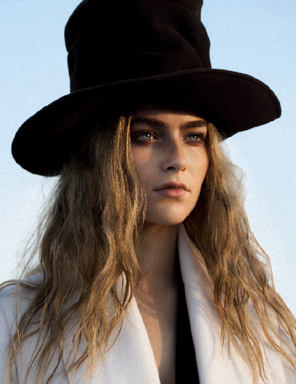 Picture of Eve Delf