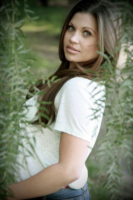 Picture of Danielle Fishel