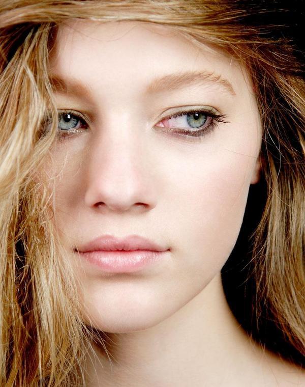 Picture of Zippora Seven